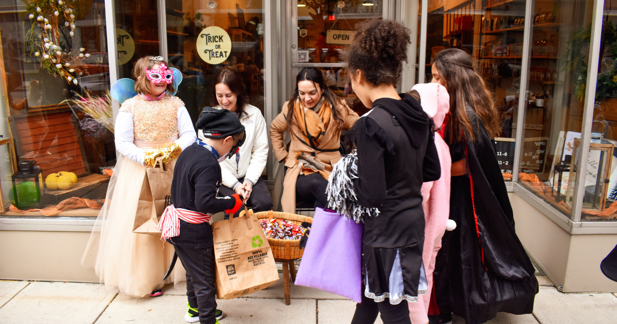 Third Thursday Trick-or-Treat & Great Pumpkin Drop - Destination Seneca ...