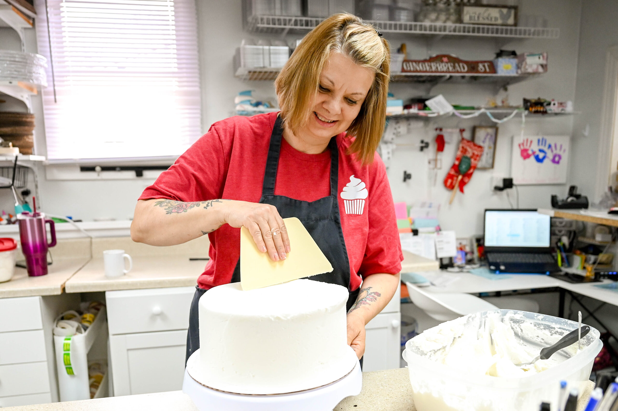 Handshoe Cakes & Cookies: Sweets Made with Heart - Destination Seneca ...